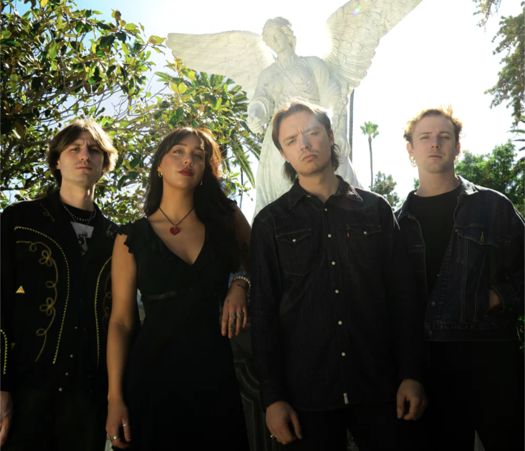 The Mysterines – Stray – Edge of Arcady